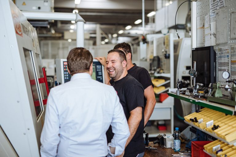 Karriere bei HFP-Technik – Dein Einstieg in die CNC-Welt - HimmelFreundPointner